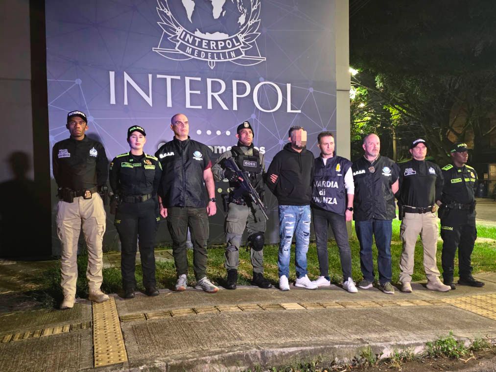 Capturan en Medellín a dos extranjeros con circular roja de Interpol ...
